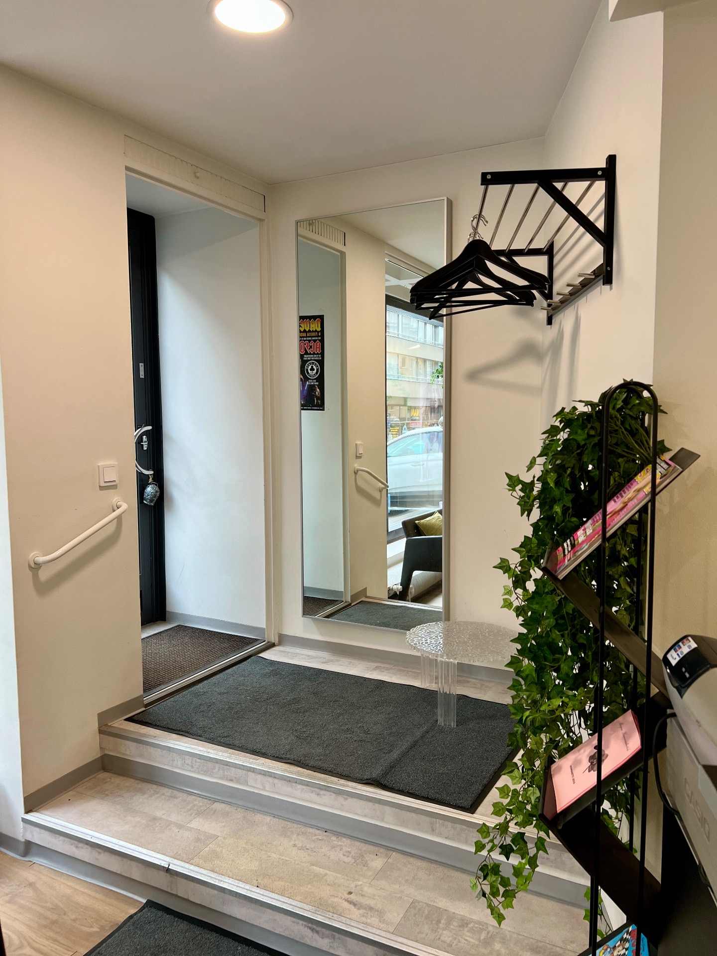 Hiustiimi ilme: Parturi- ja kampaamo palveluita Lahdessa